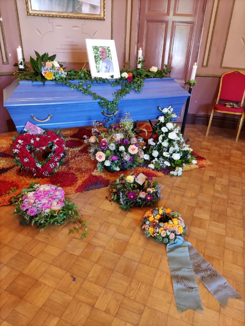 Klassisk begravning - Funera Begravningsbyrå